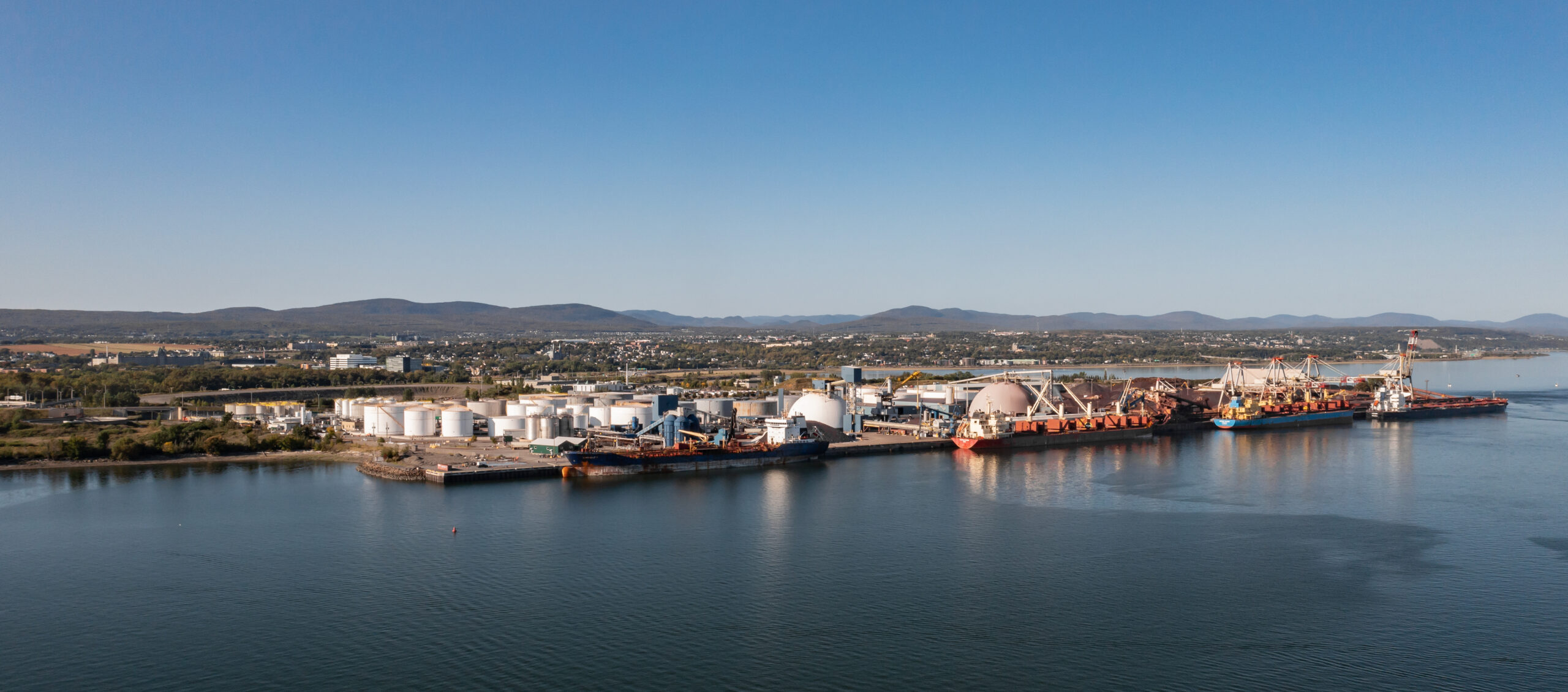 INVISIBLE, MAIS VITALE : LA RICHESSE QUE TRANSPORTE LE FLEUVE - Port de ...